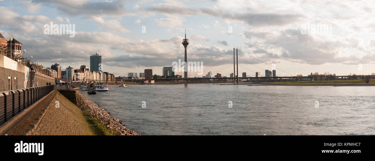 Rhine riverside promenade in Dusseldorf Stock Photo - Alamy