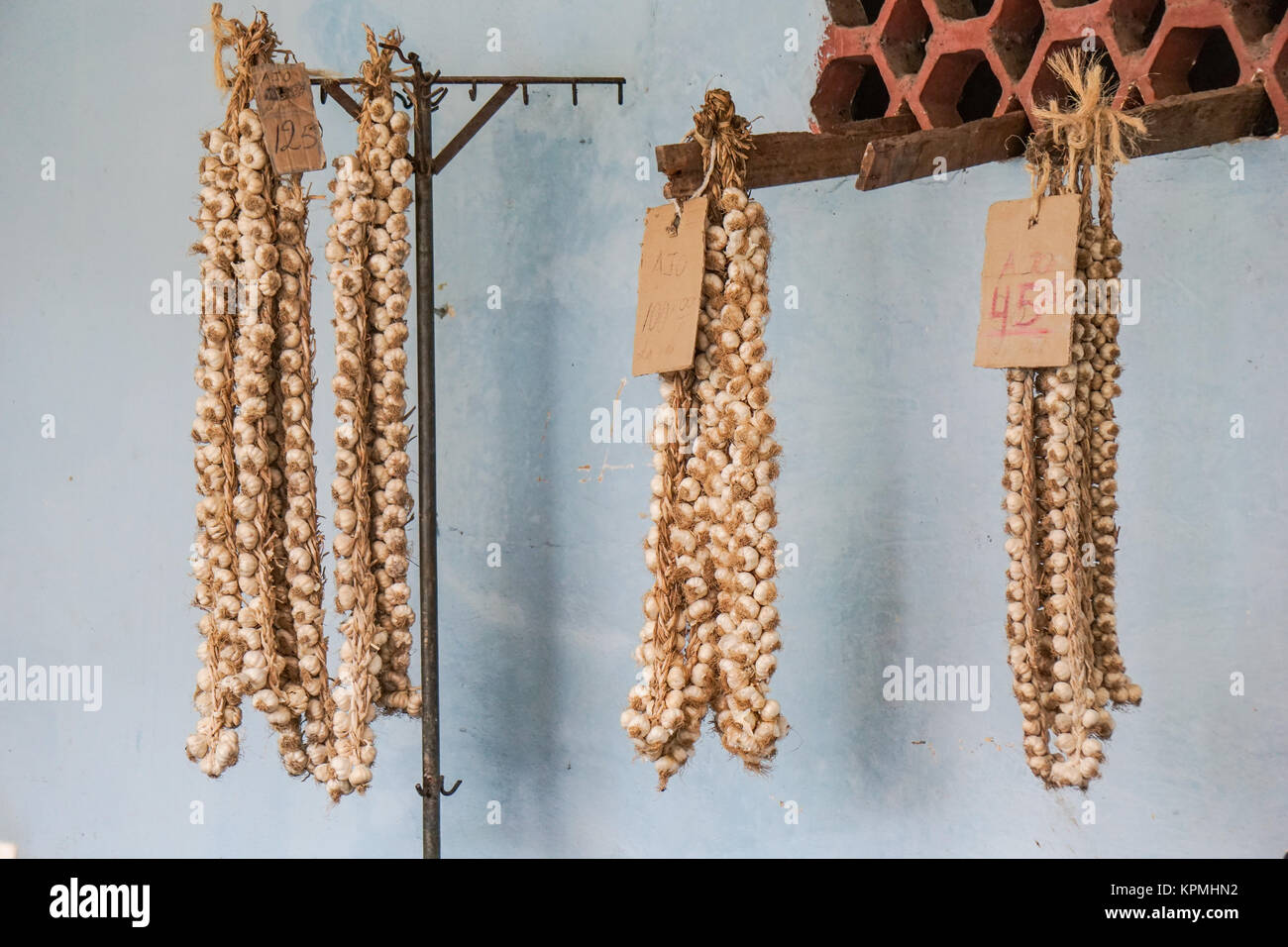 local produced Organic Garlic Stock Photo - Alamy