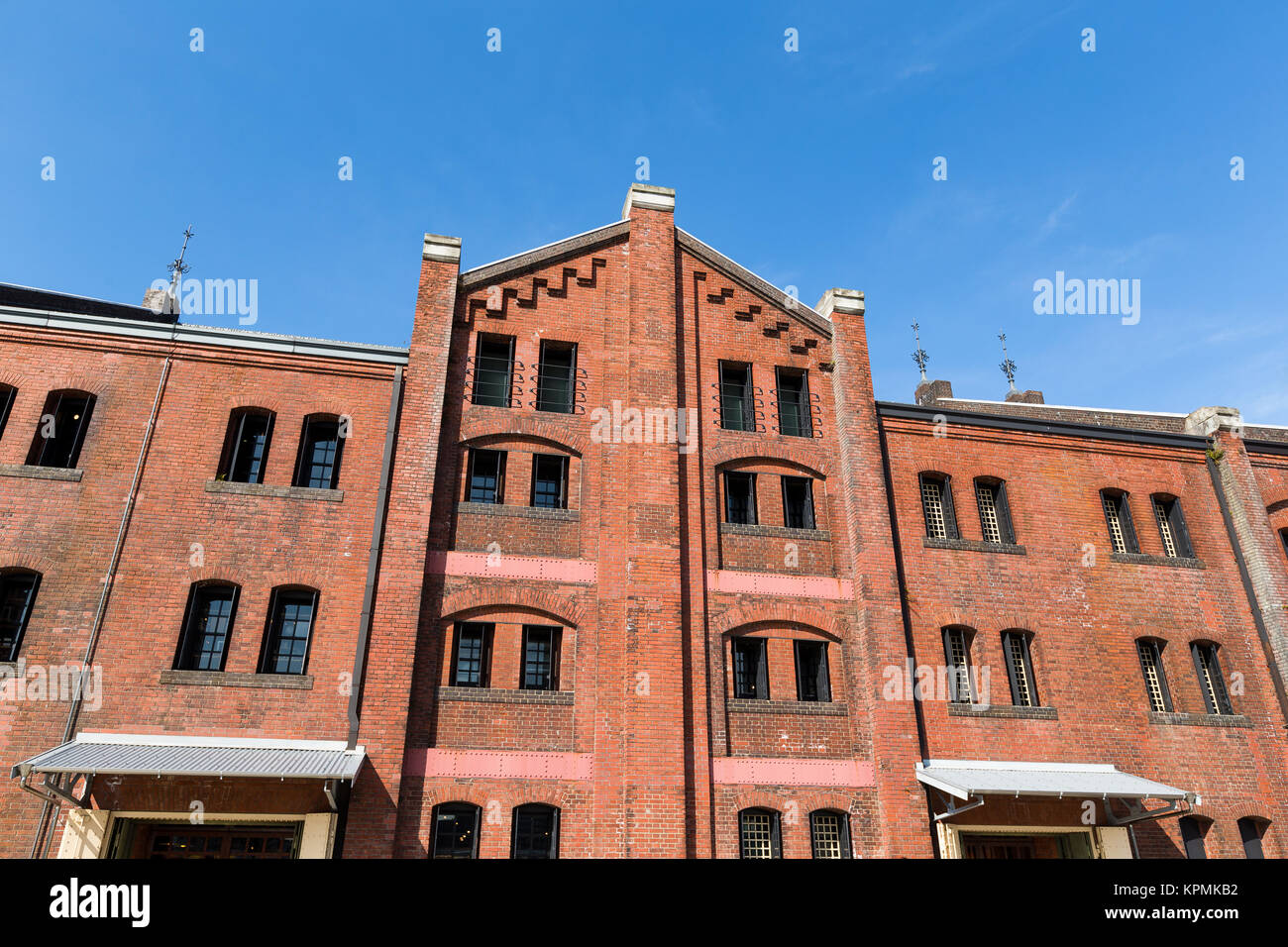 Glass brick house japan hi-res stock photography and images - Alamy