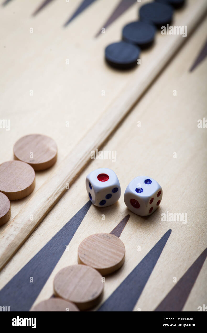 Backgammon board and dice Stock Photo - Alamy