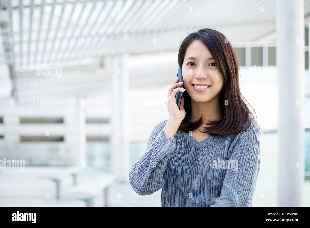 Woman make a call Stock Photo - Alamy