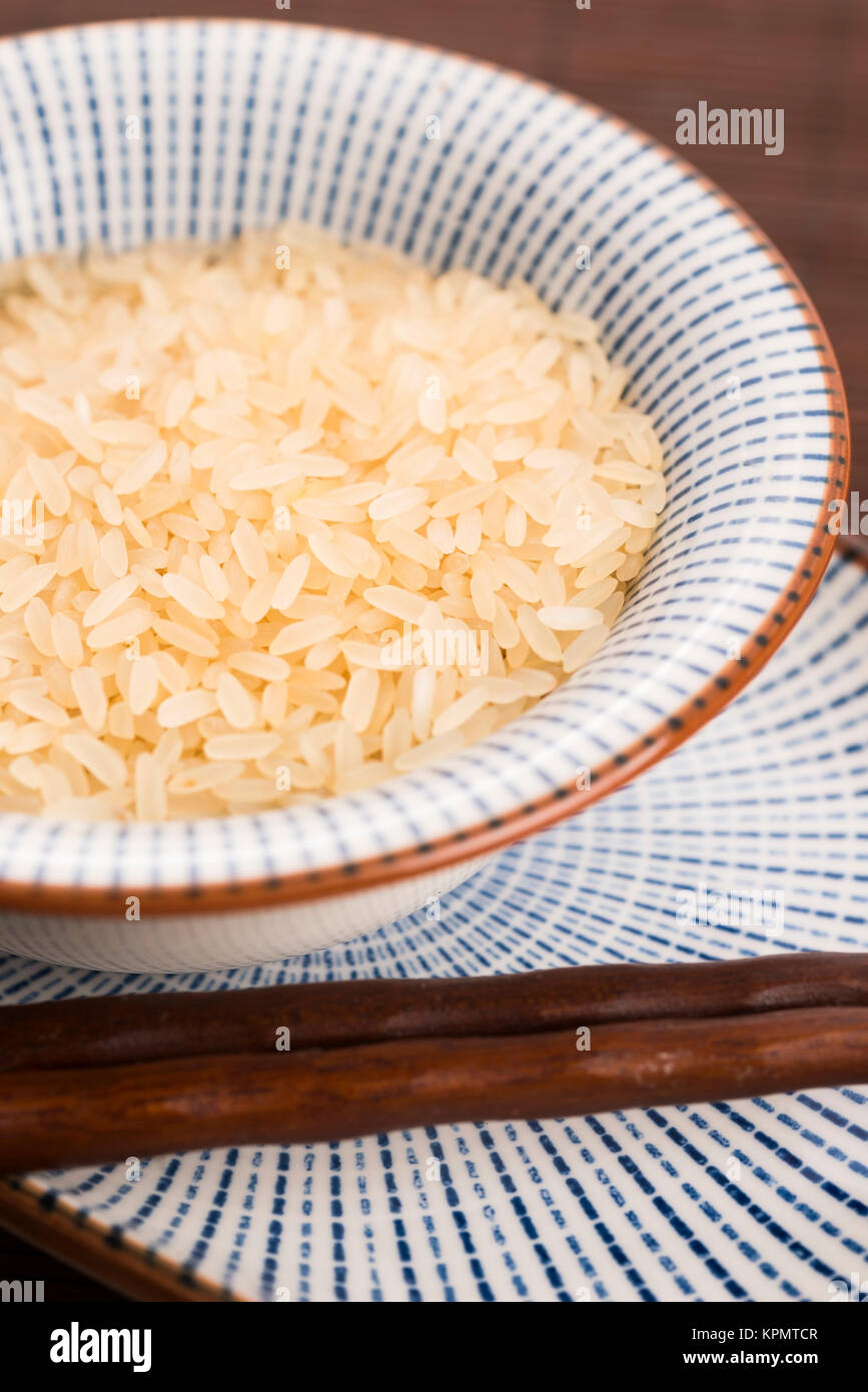 bowl of parboiled risotto rice Stock Photo - Alamy