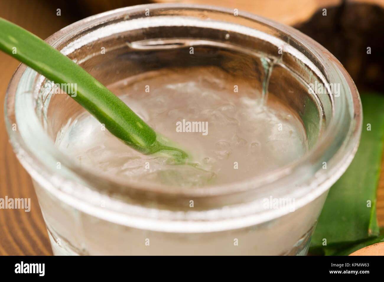 aloe vera juice with fresh leaves Stock Photo - Alamy