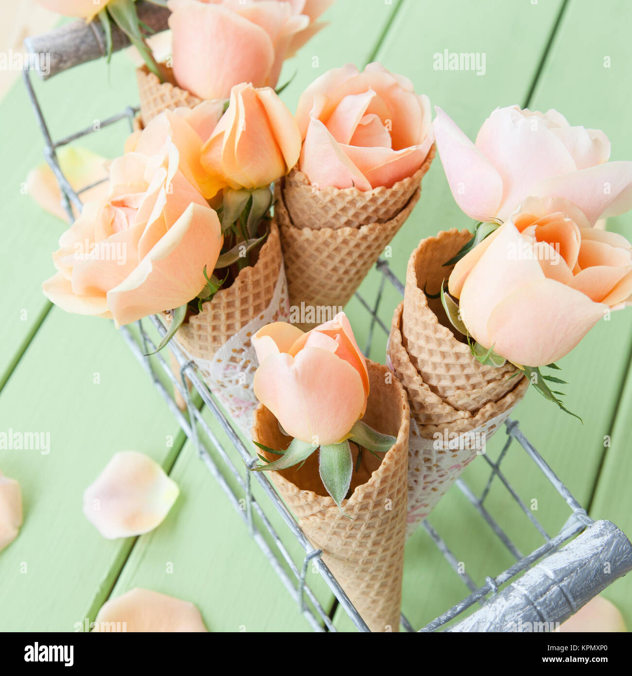Roses icecream hi-res stock photography and images - Alamy