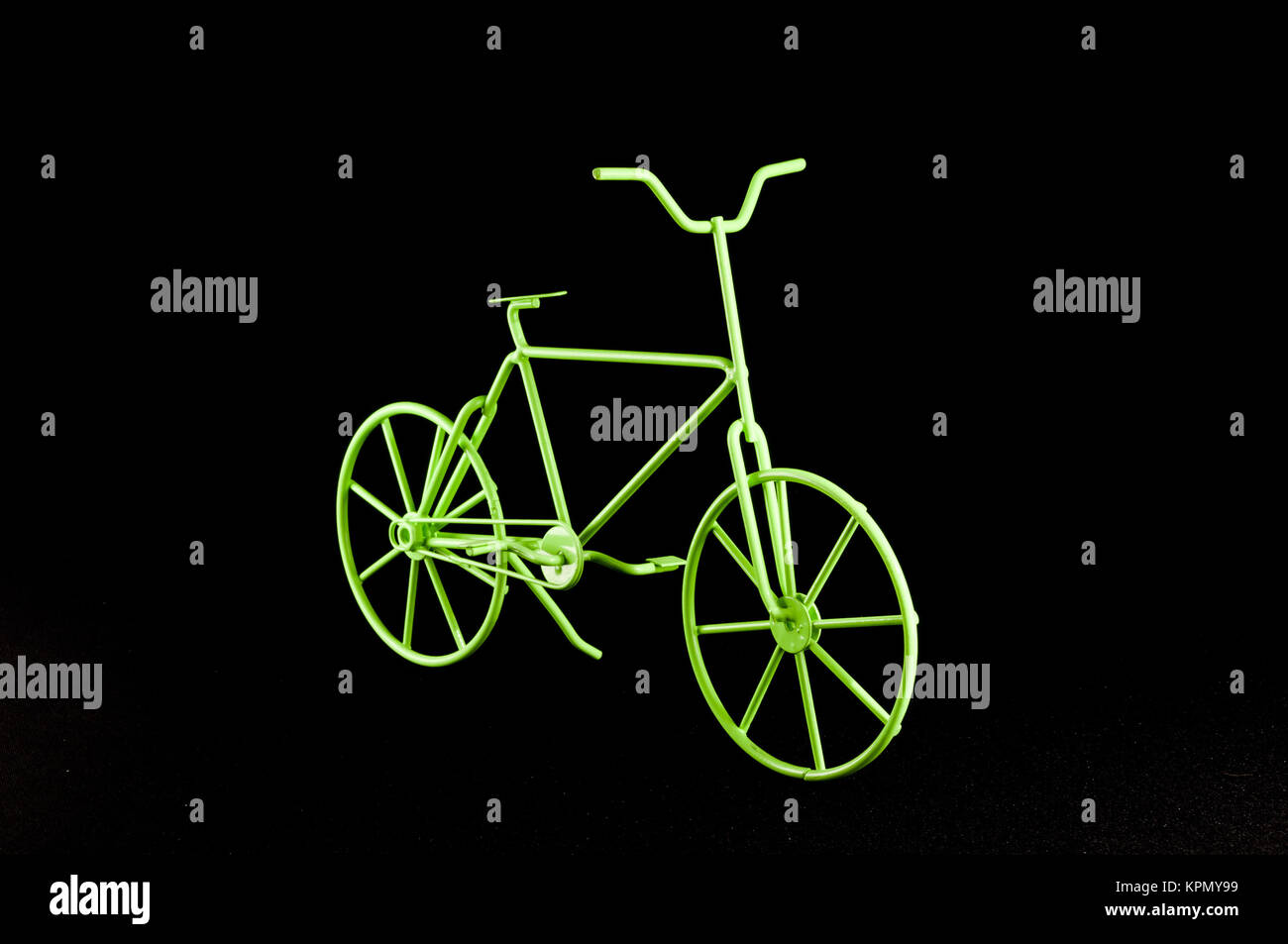 Old Style Vintage Handmade Green Ancient Bicycle Stock Photo - Alamy