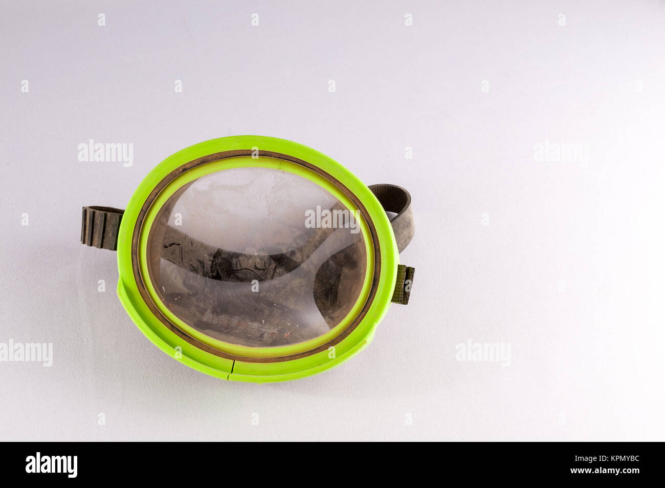 Vintage scuba mask hi-res stock photography and images - Alamy