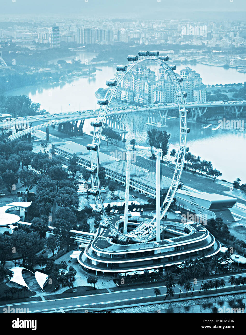 Singapore Ferris Wheel Stock Photo - Alamy