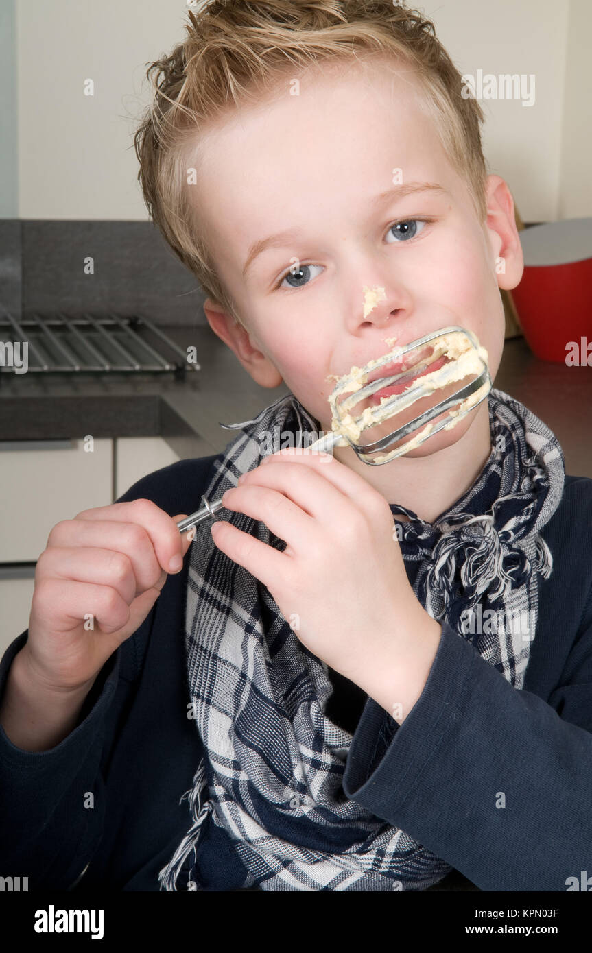 Boy eating a pie hi-res stock photography and images - Alamy