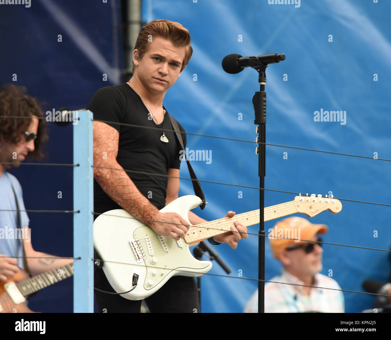 NEW YORK, NY - AUGUST 22: Singer Hunter Hayes attends rehearsals for ...