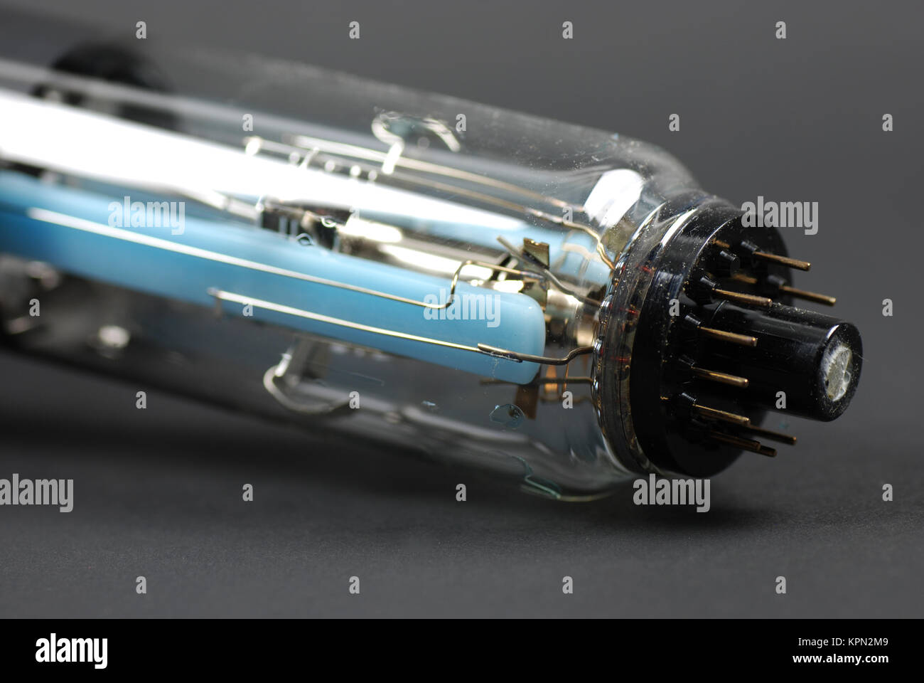 Vacuum Tube Computer High Resolution Stock Photography and Images - Alamy