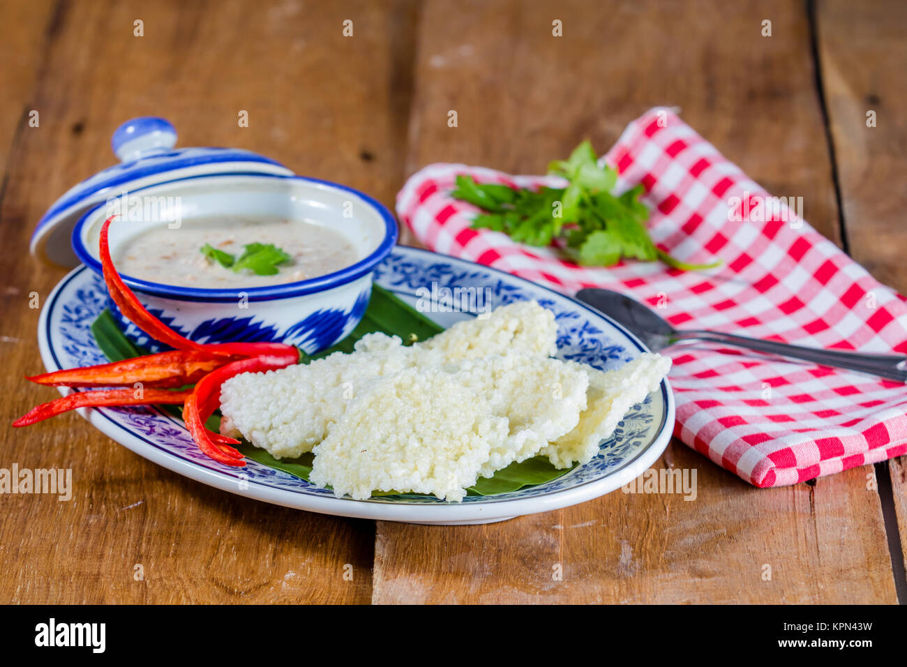 Thai rice cracker Stock Photo - Alamy
