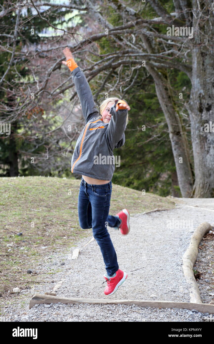 Freudensprung am Weg Stock Photo - Alamy