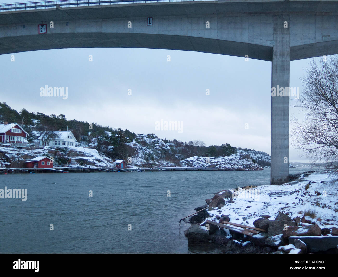 Tjörn bridge hi-res stock photography and images - Alamy