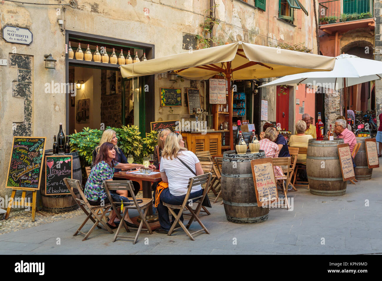Monterosso restaurant hi-res stock photography and images - Alamy