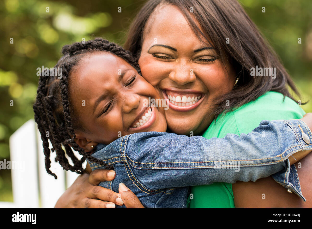 Happy African American mother and daughter Stock Photo - Alamy
