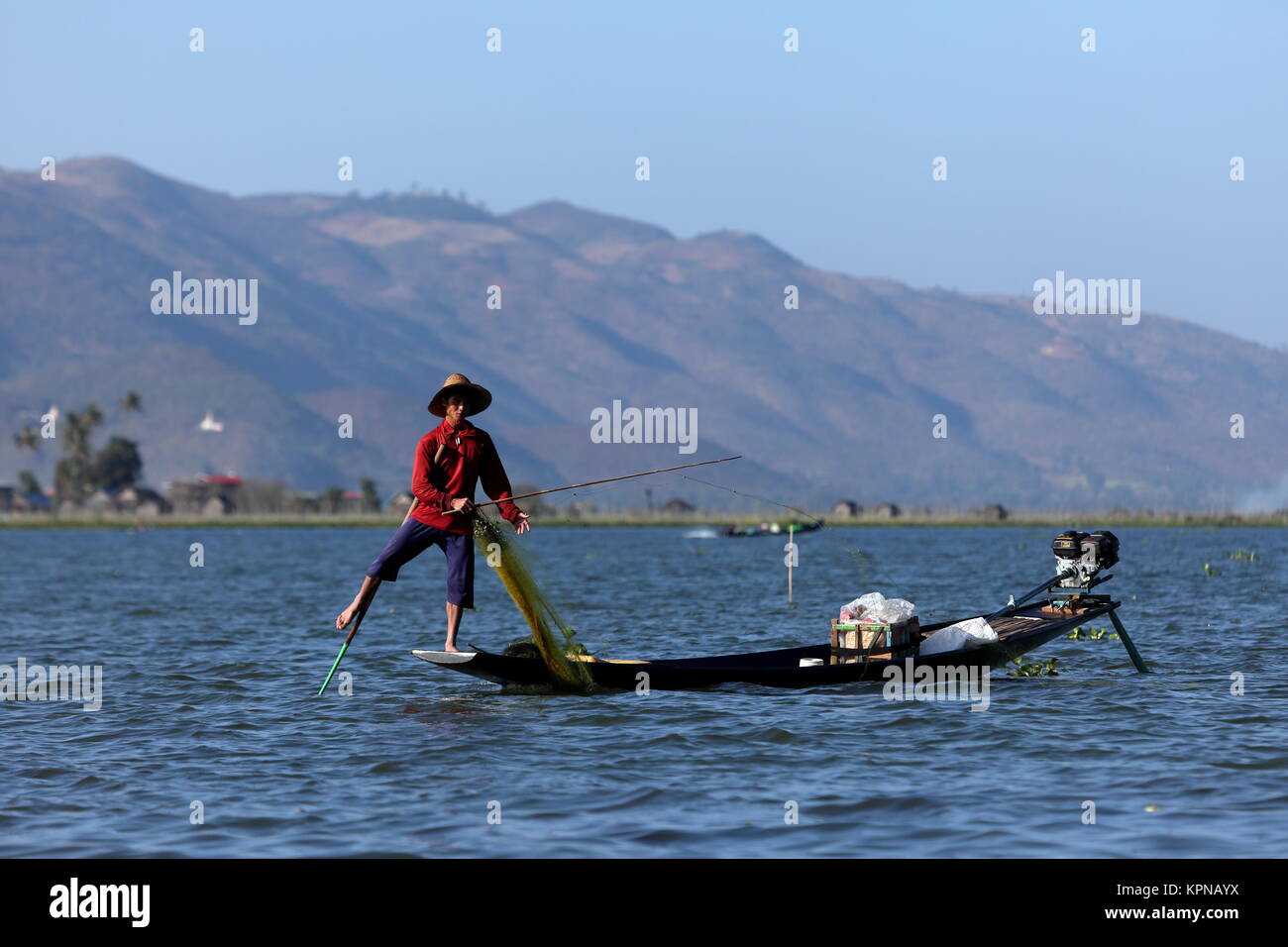the one-legged rowwaters from the inle lake in myanmar Stock Photo - Alamy