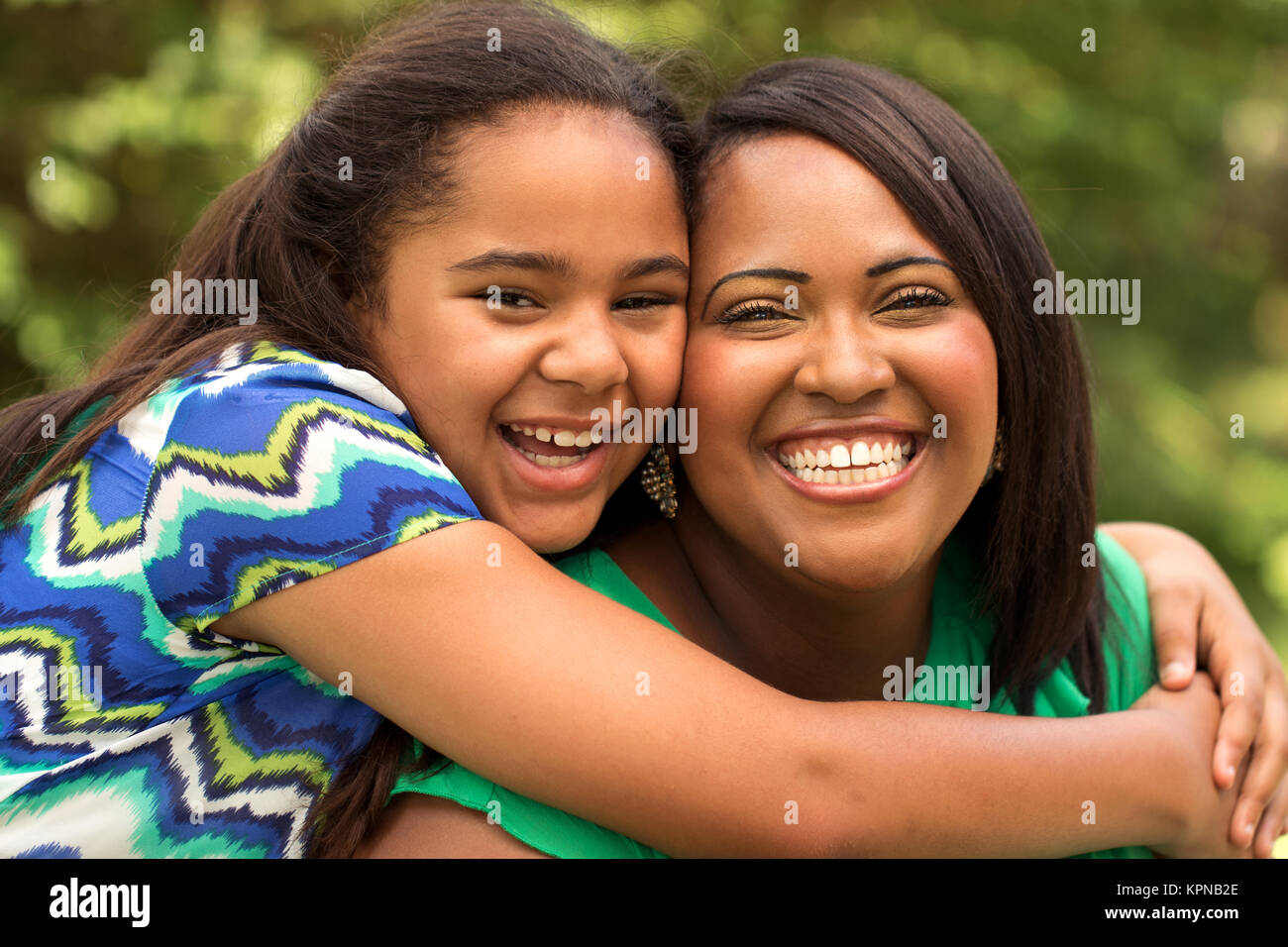 Happy African American mother and daughter Stock Photo - Alamy