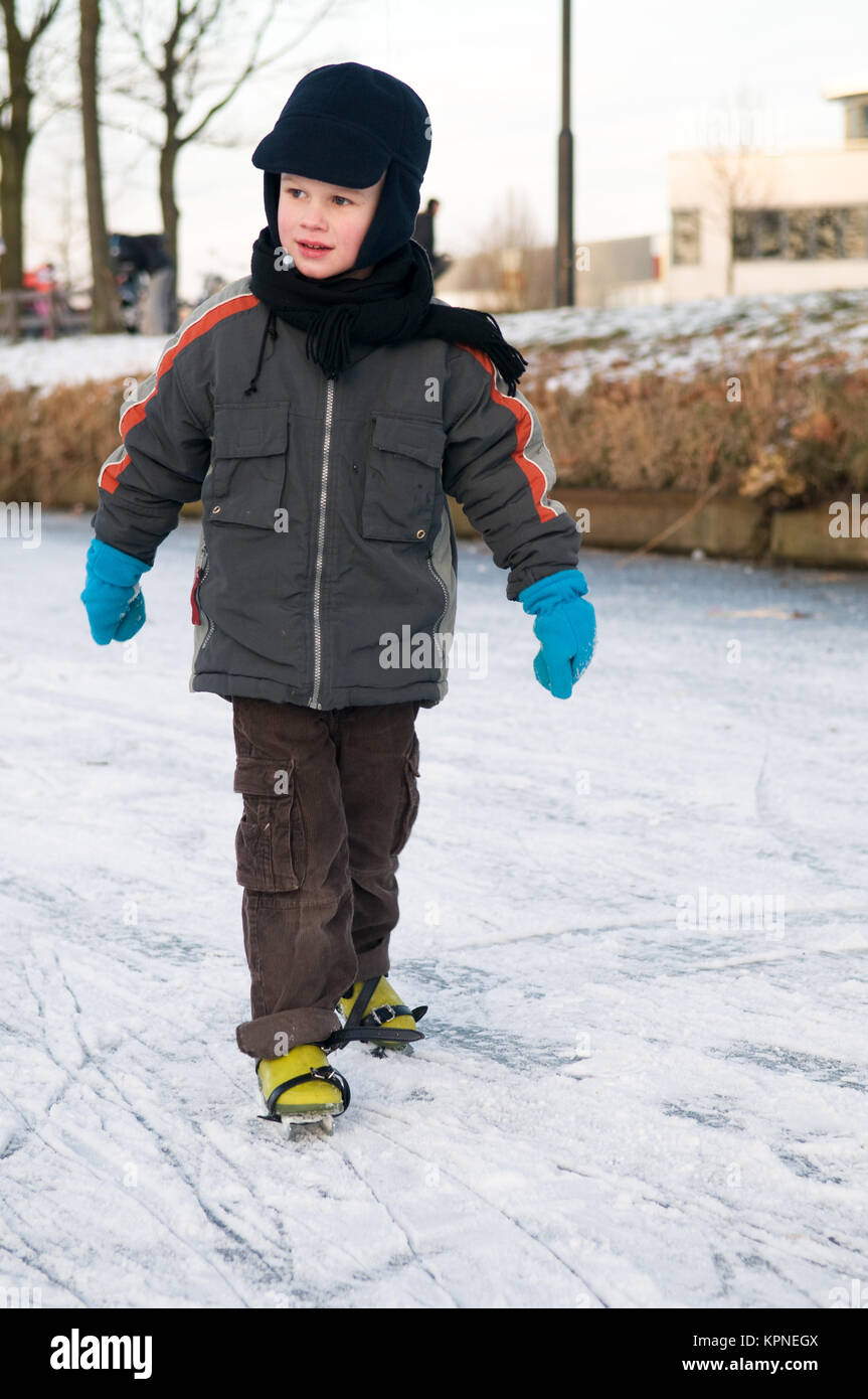 Go iceskating hi-res stock photography and images - Alamy