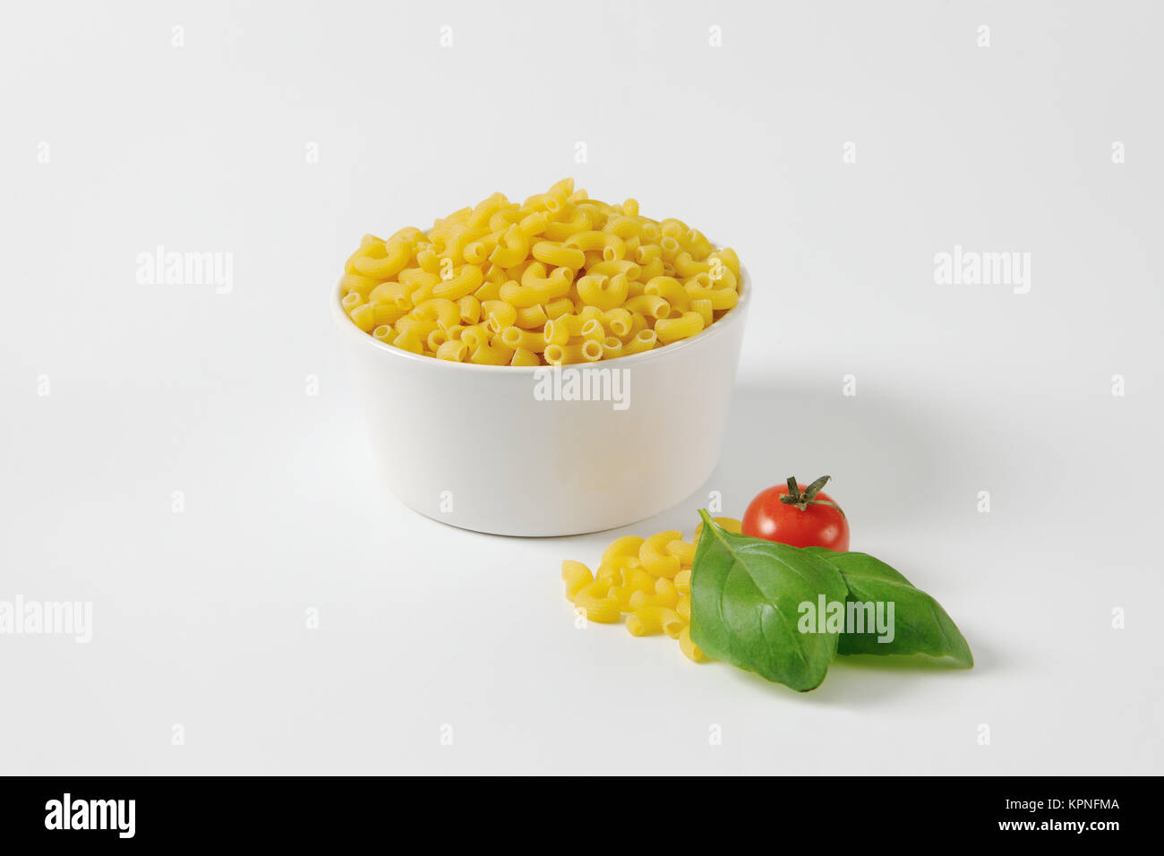 Macaroni bowl tubes hi-res stock photography and images - Alamy