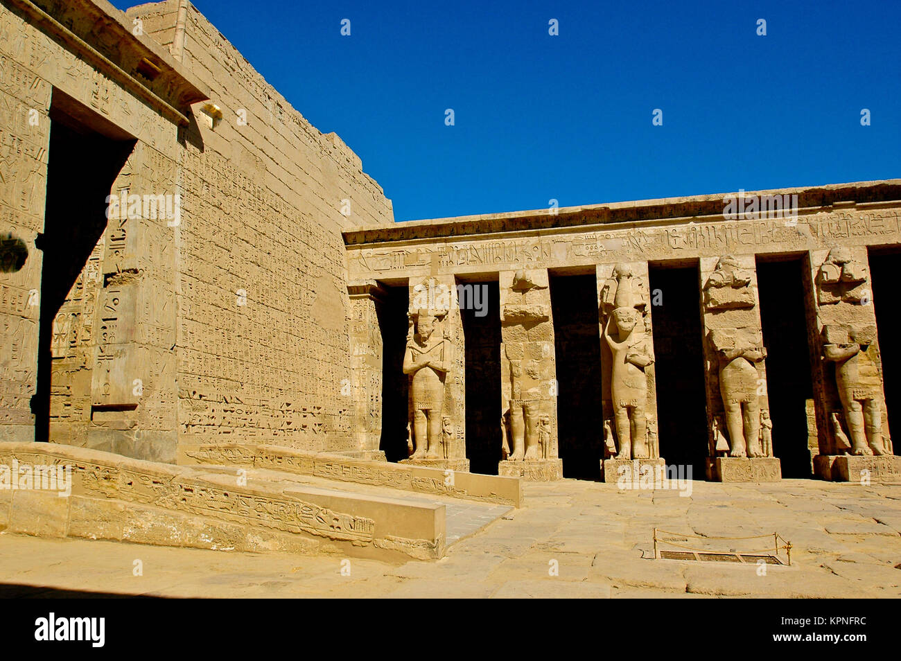 Medinet Habu Temple Egypt Stock Photo - Alamy
