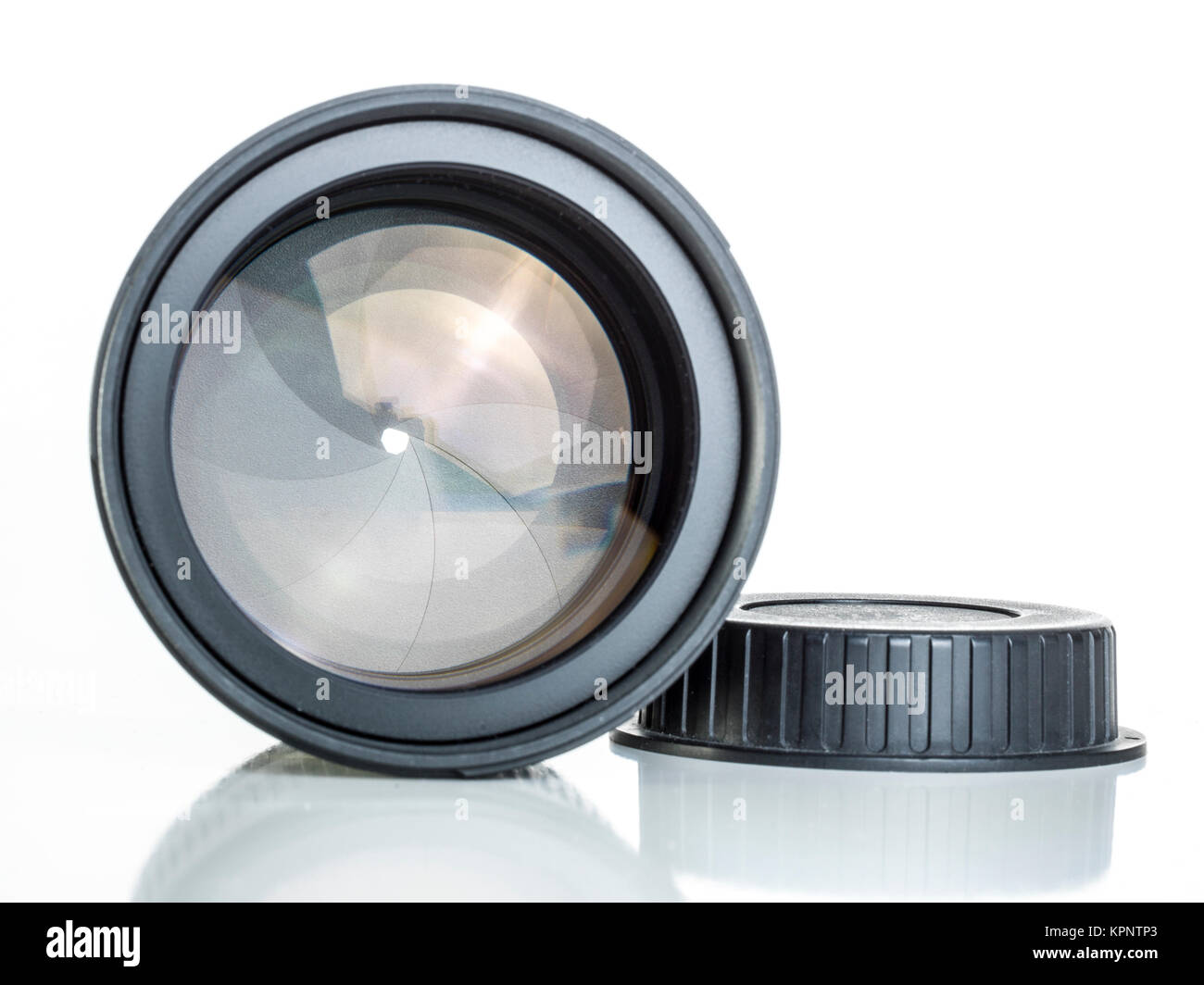 proffesional photography lens clearly showing the aperture blades or ...