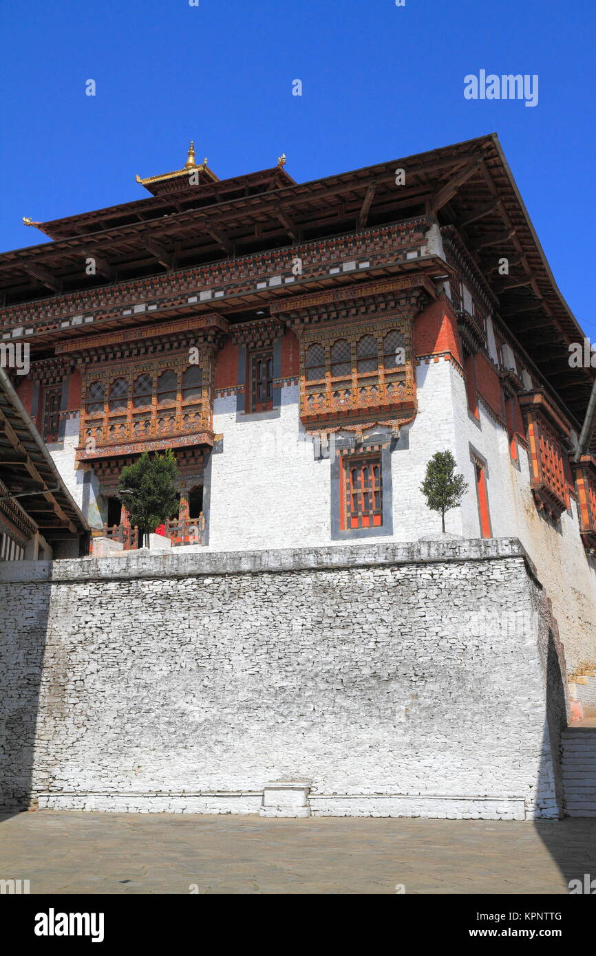 The Trongsa Dzong is the largest dzong fortress in Bhutan, located in ...