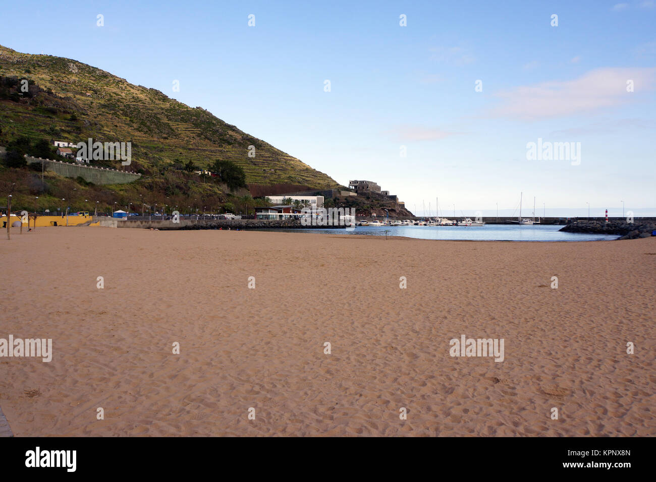 Madeiras einziger Sandstrand, Machico, Madeira, Portugal Stock Photo ...