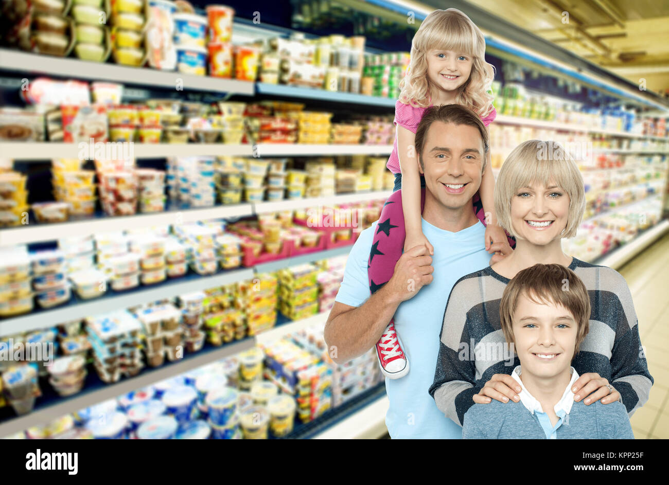 Family shopping for groceries in supermarket Stock Photo - Alamy