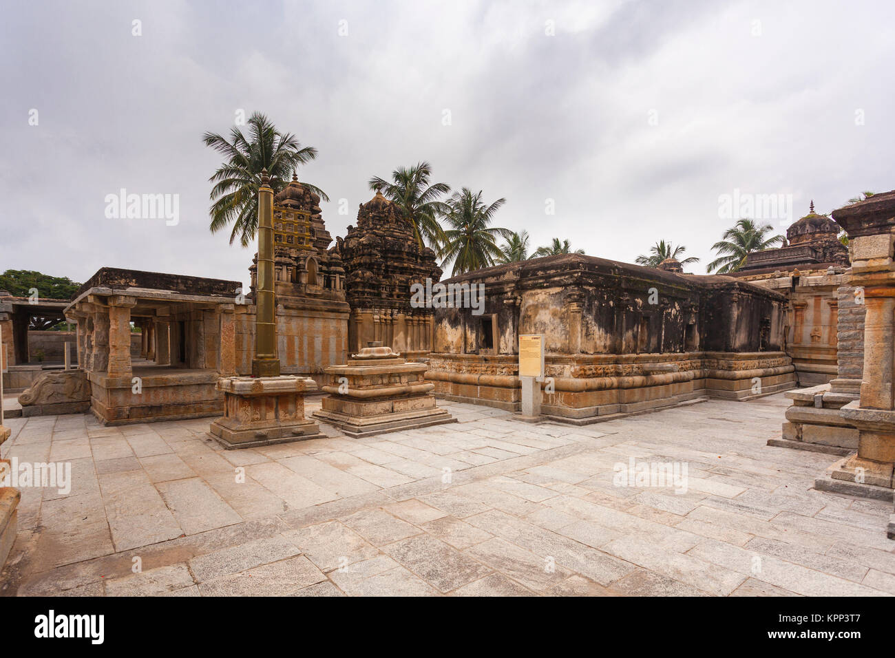 Asia, India, Karnataka, Avani, Ramalingeshwara Temple Stock Photo - Alamy