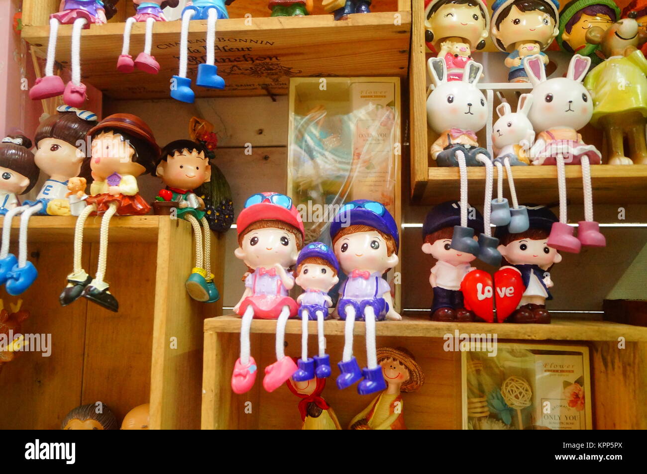 Small doll toys, with various shapes, witty and interesting. There are ...
