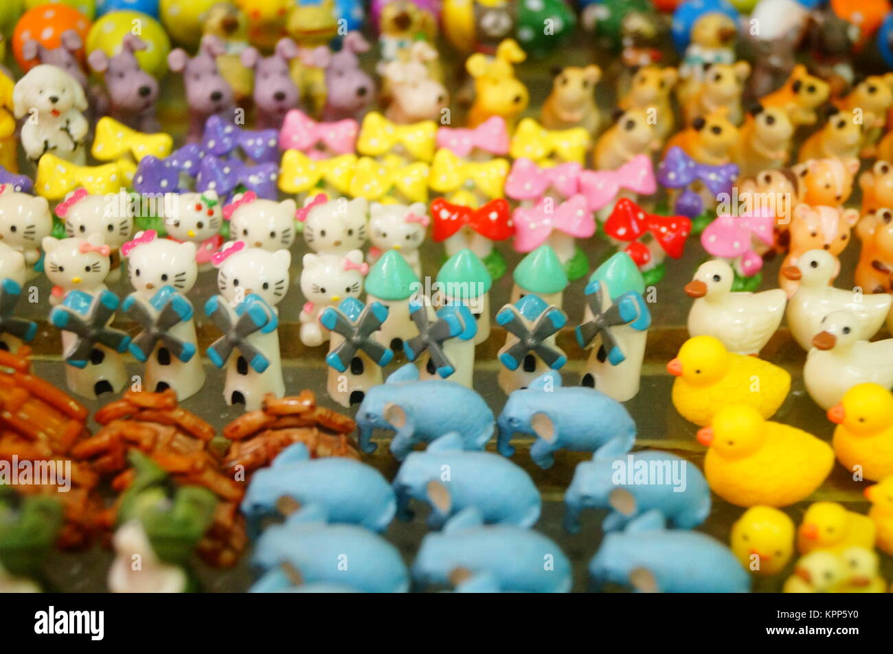 Small doll toys, with various shapes, witty and interesting. There are ...