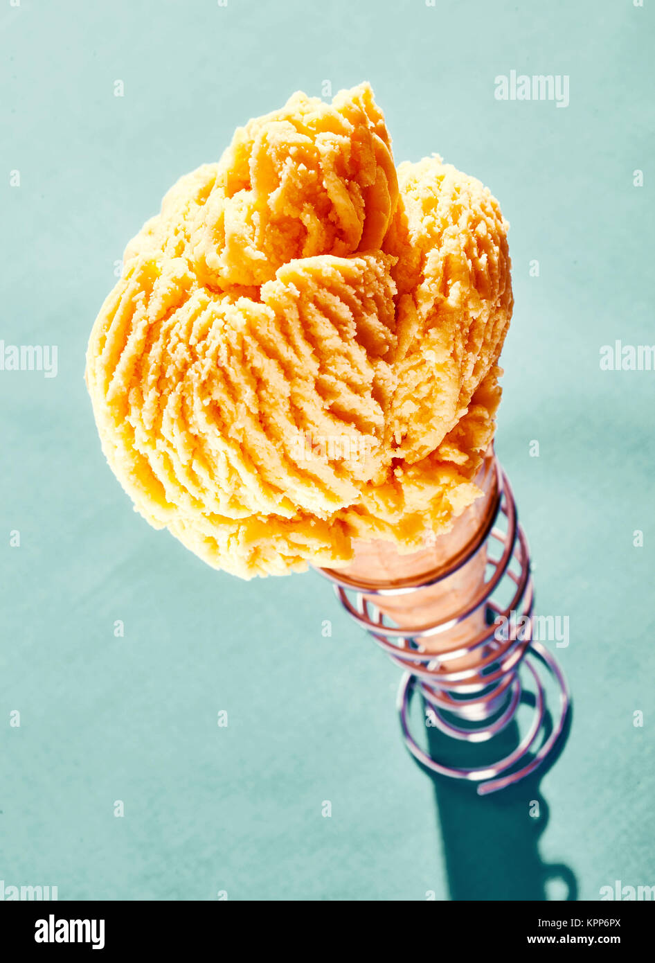 Ice cream cone in spiral hi-res stock photography and images - Alamy