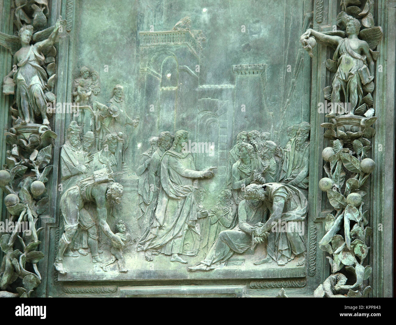 Pisa duomo bronze door hi-res stock photography and images - Alamy