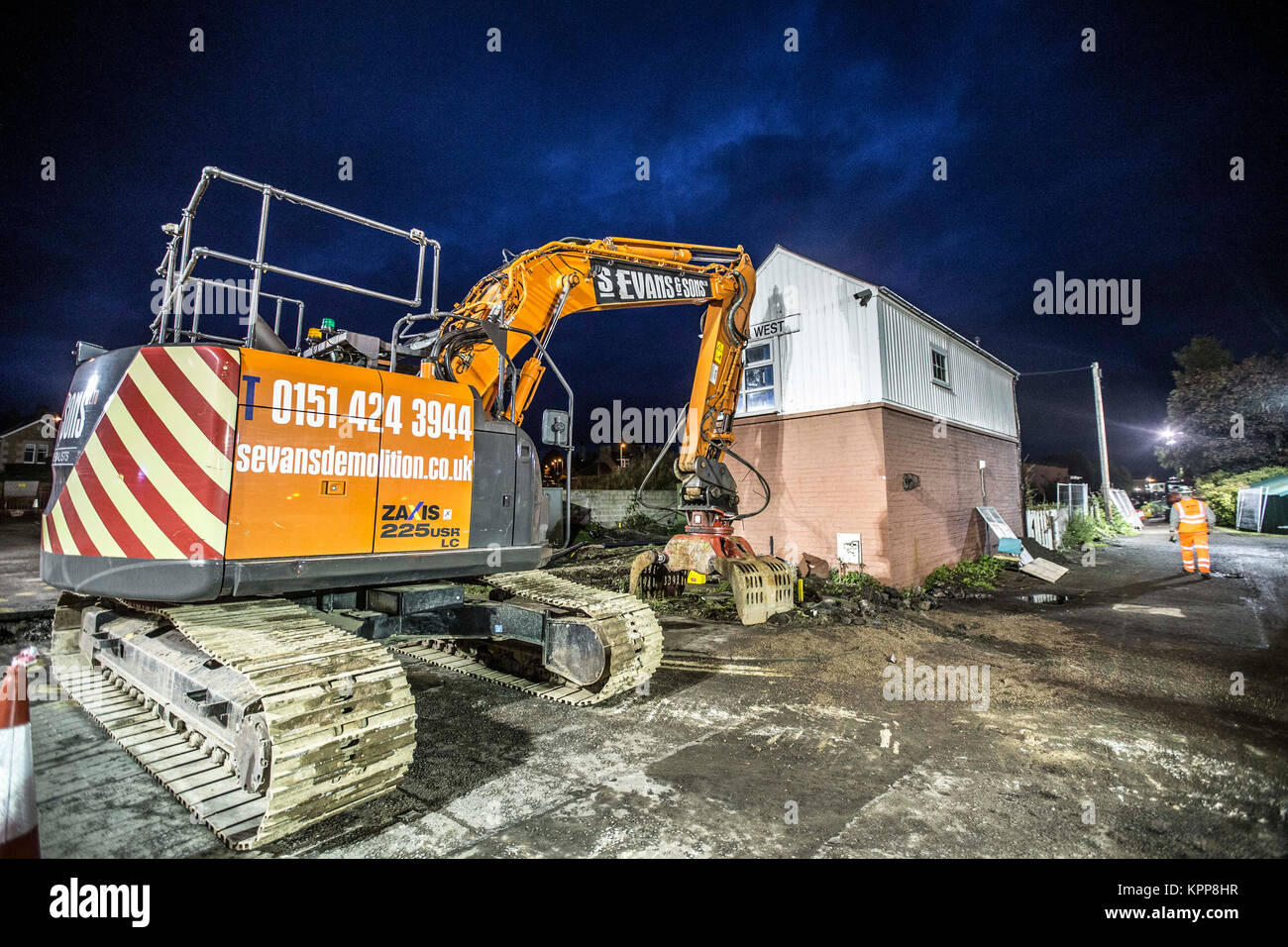 Railway signal box Stock Photo - Alamy