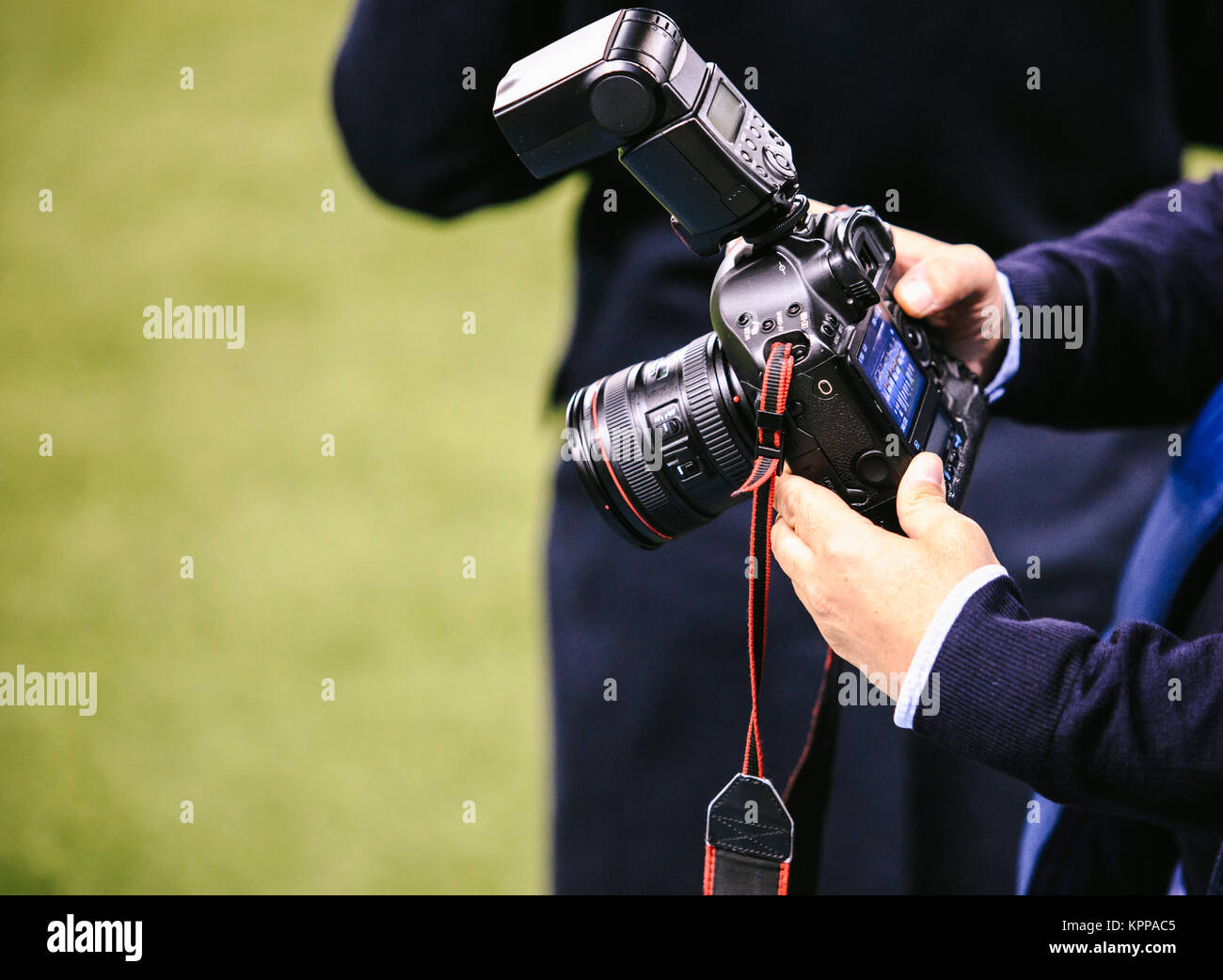 Outdoor photo shoot set up hi-res stock photography and images - Alamy