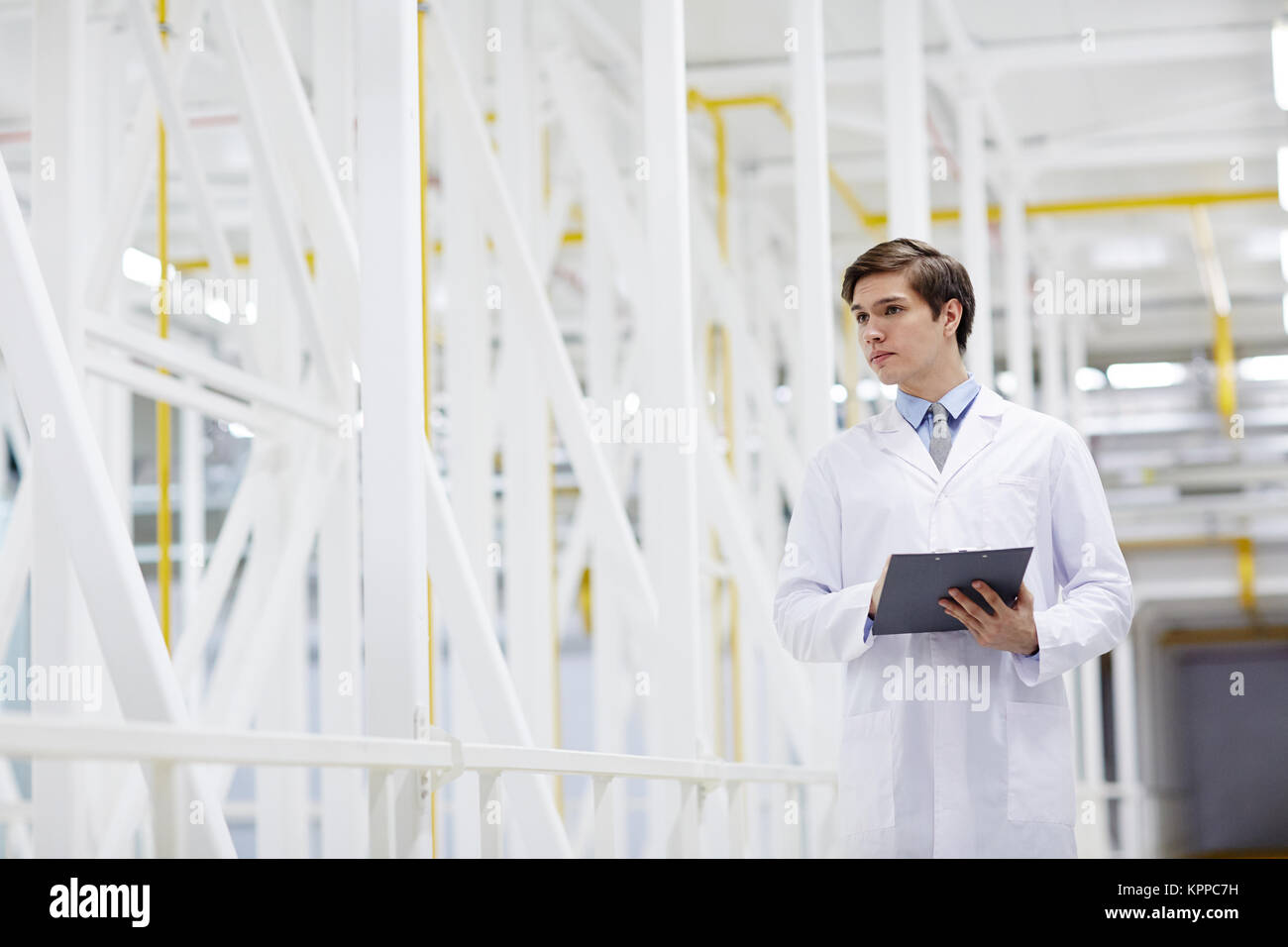 Programmer information technology worker hi-res stock photography and ...
