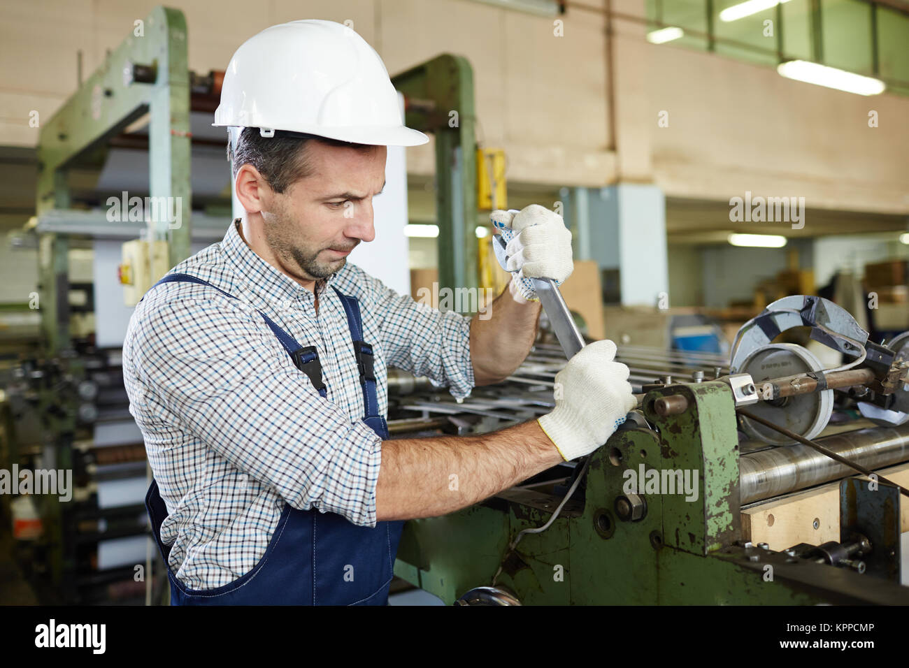 Technical personnel hi-res stock photography and images - Alamy