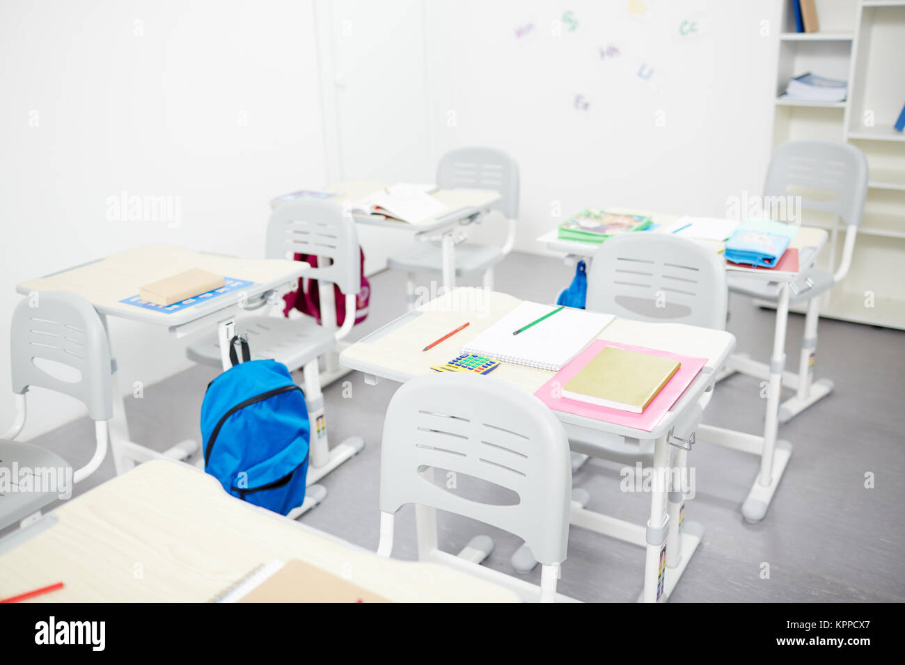 Elementary school life hi-res stock photography and images - Alamy