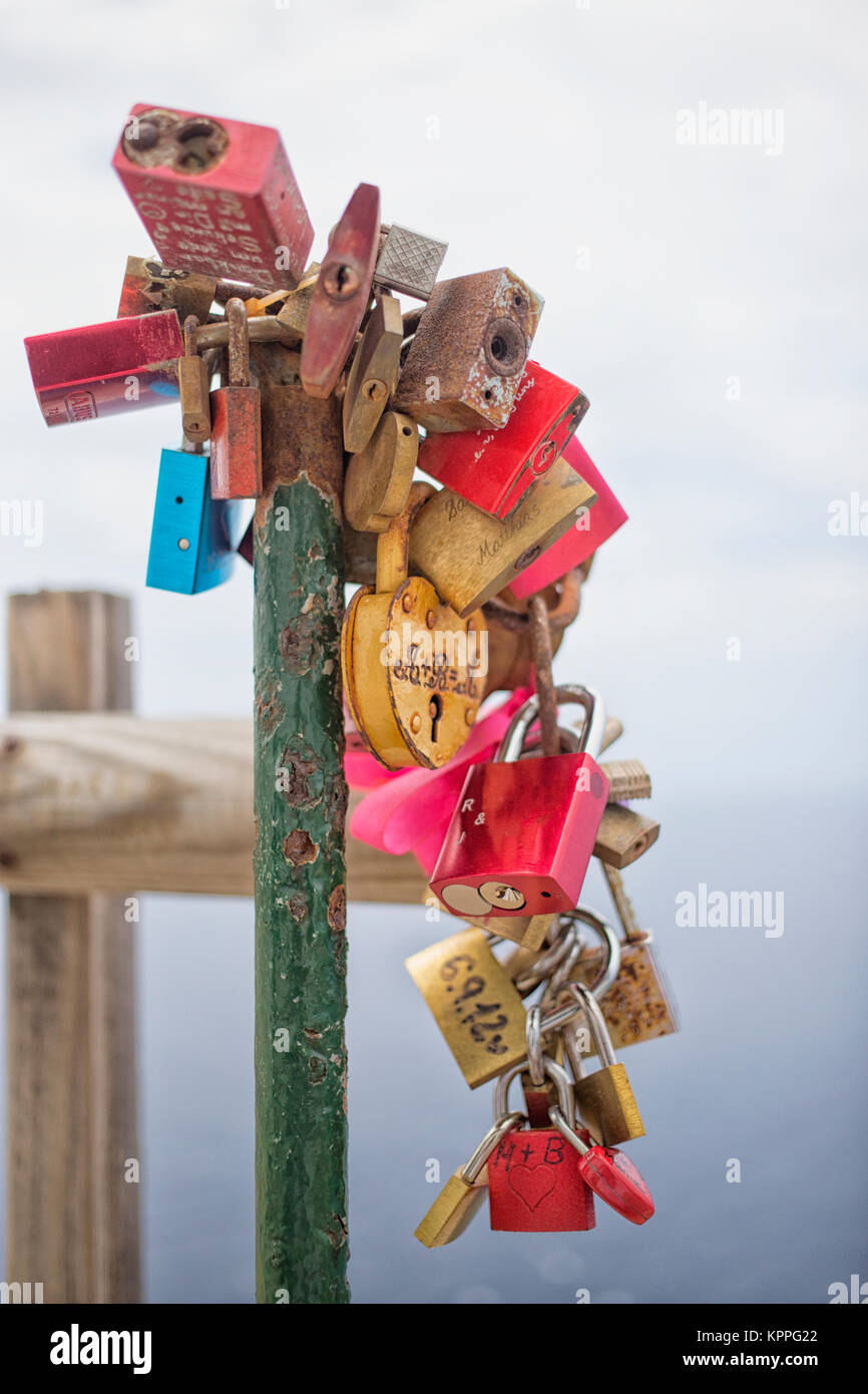 Love padlocks attached to the railing hi-res stock photography and ...