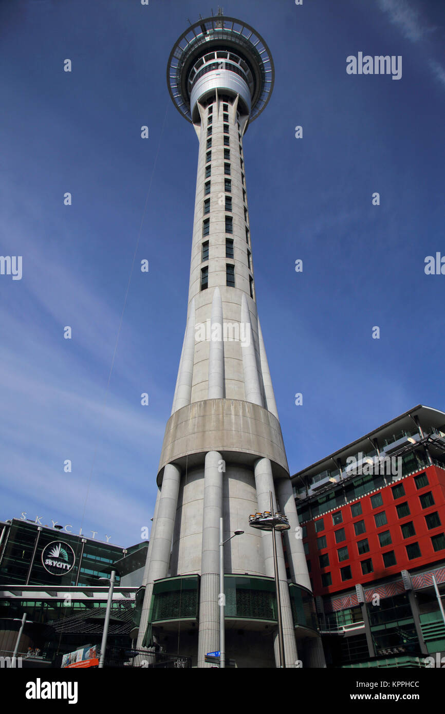 Auckland sky tower new zealand hi-res stock photography and images - Alamy