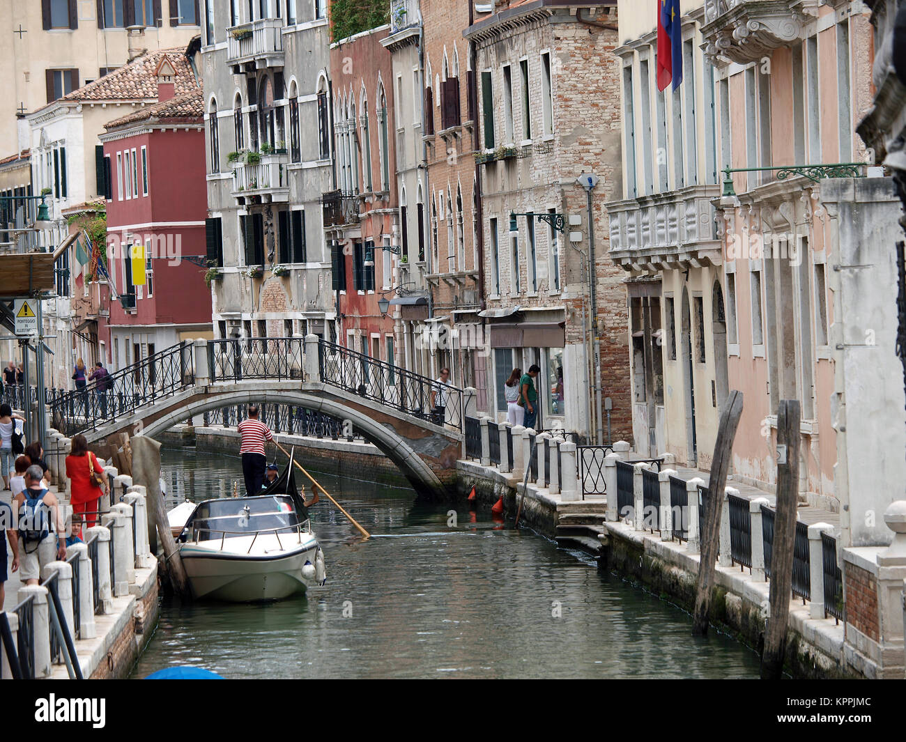 Typical view of narrow channel in Venice Stock Photo - Alamy