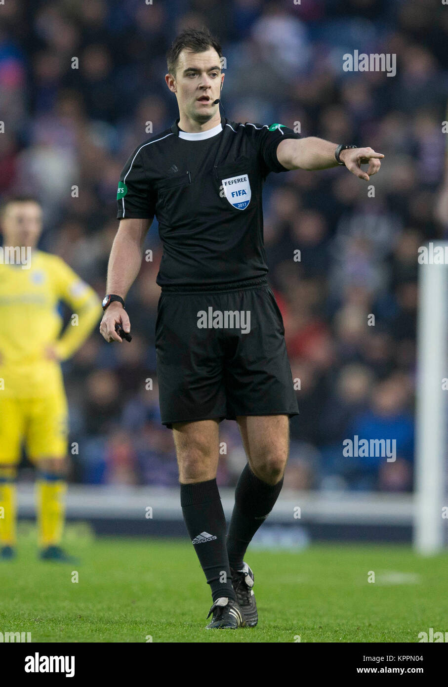 Referee Don Robertson during the Ladbrokes Scottish Premiership match ...