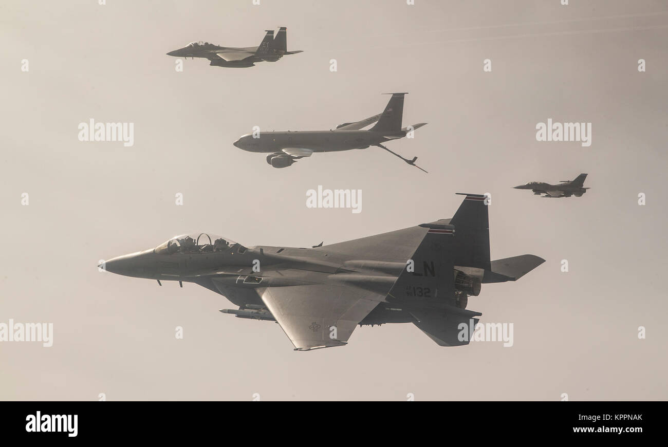 Members of the 40th Flight Test Squadron and 96th Operations Group flew ...