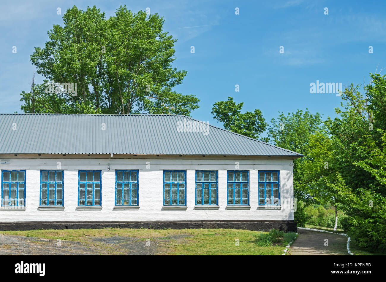 One story building hi-res stock photography and images - Alamy