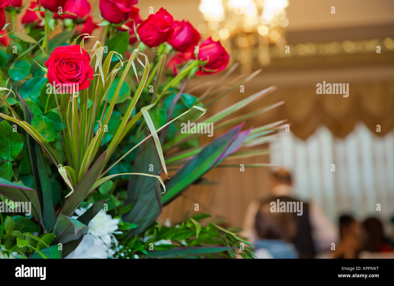 A bouquet of flowers bouquet of a hundred roses Stock Photo - Alamy