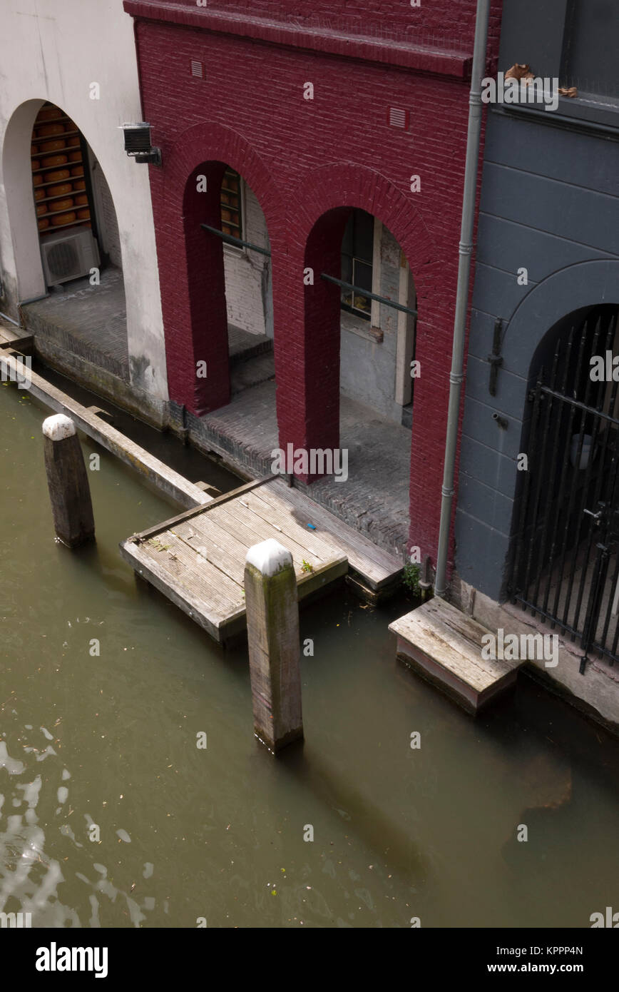 A house dock by the canel in the centre of Utrecht, Netherlands Stock ...
