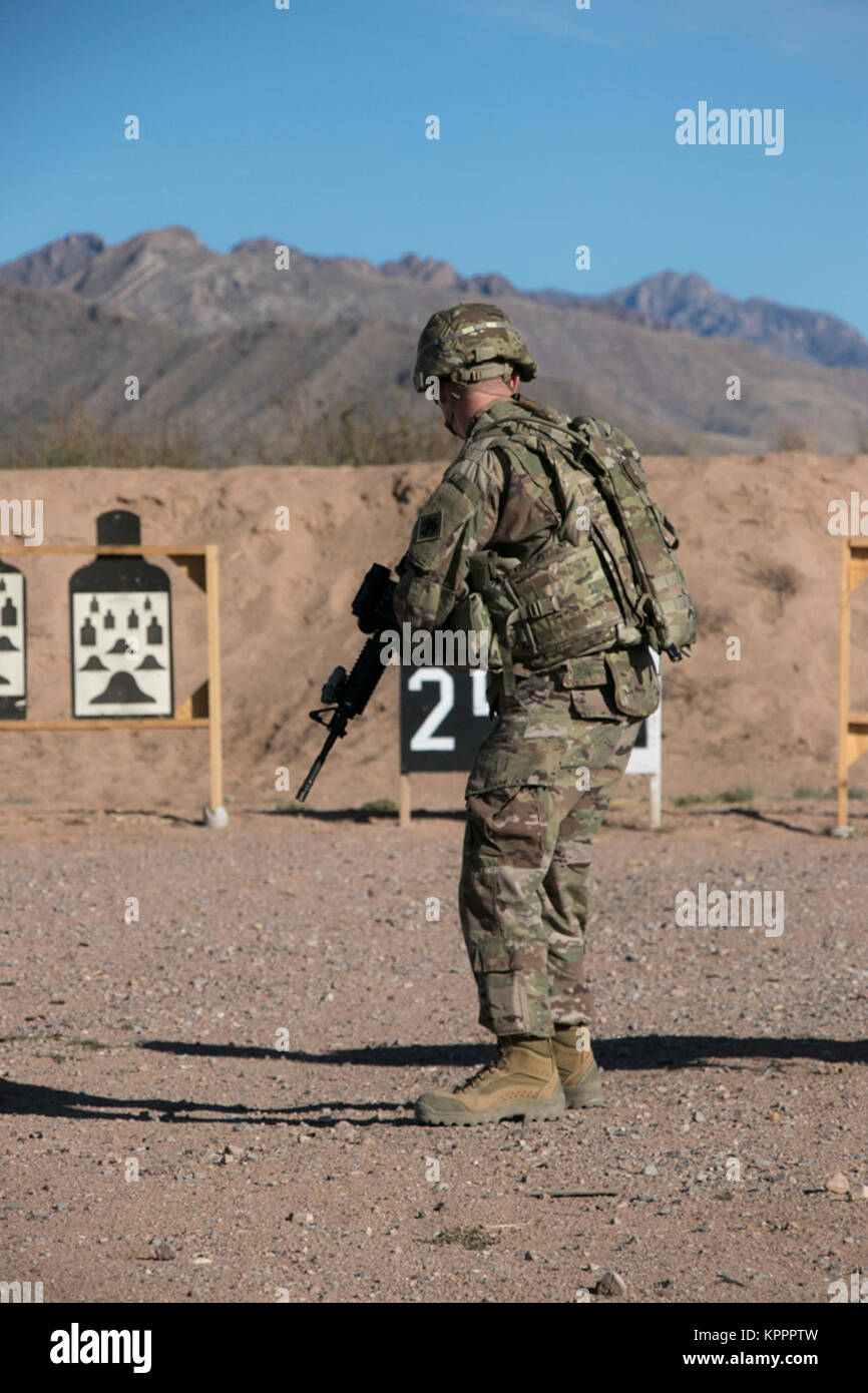 Oklahoma Army National Guard members from Headquarters Troop, 1st ...