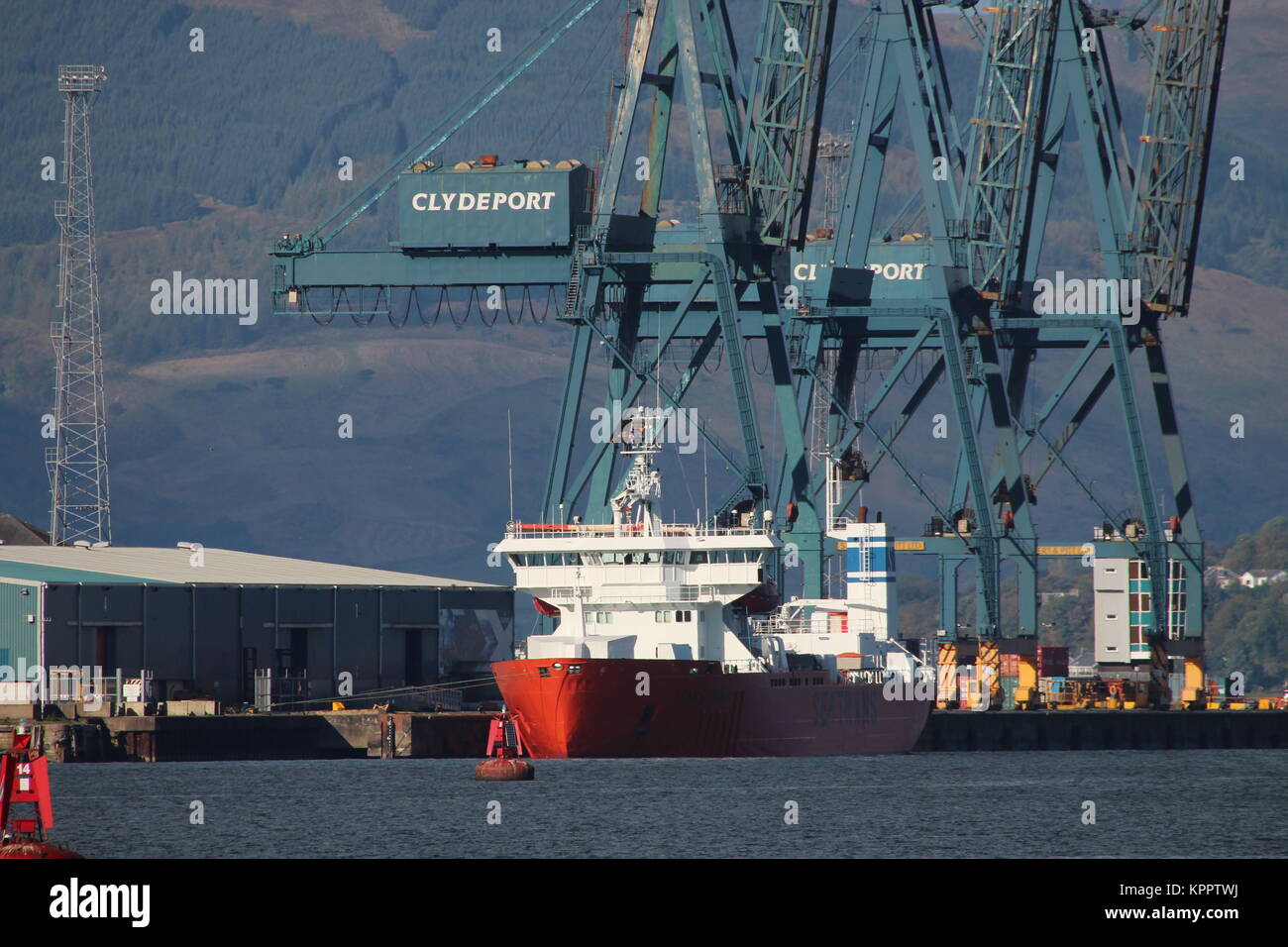 Palletized cargo ship hi-res stock photography and images - Alamy