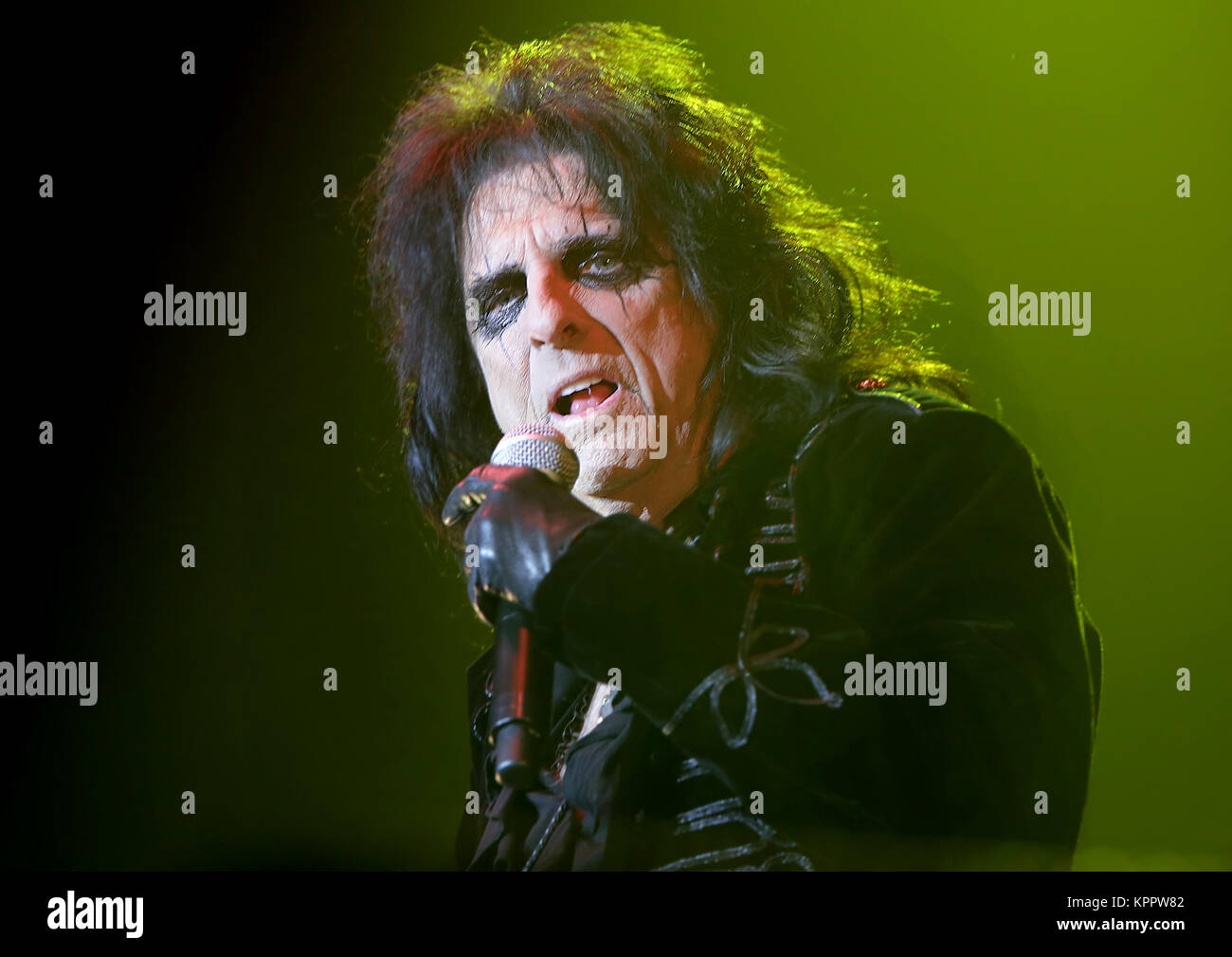 Alice Cooper performing at Manchester Arena Featuring: Alice Cooper ...