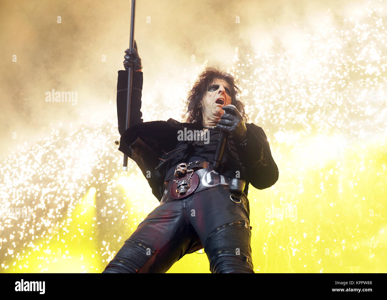 Alice Cooper performing at Manchester Arena Featuring: Alice Cooper ...
